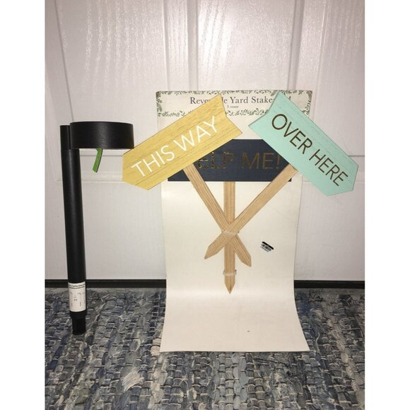 Accents | New Bundle Of 3 Reverse Yard Signs 1 Solar Lite Garden ...